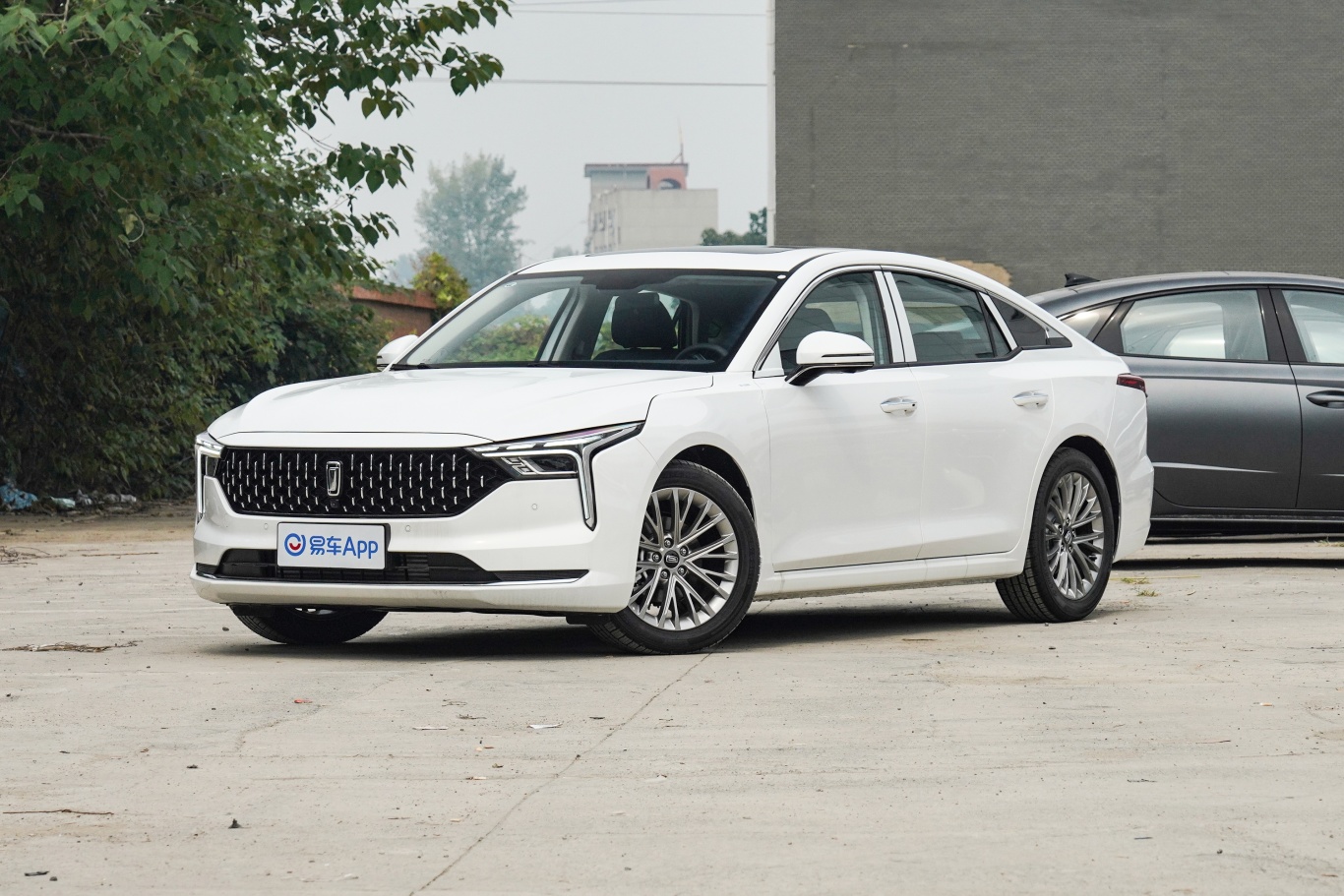 【奔腾B70龙耀版 1.5T 双离合舒享型侧前45度车头向左水平图片-汽车图片大全】-易车