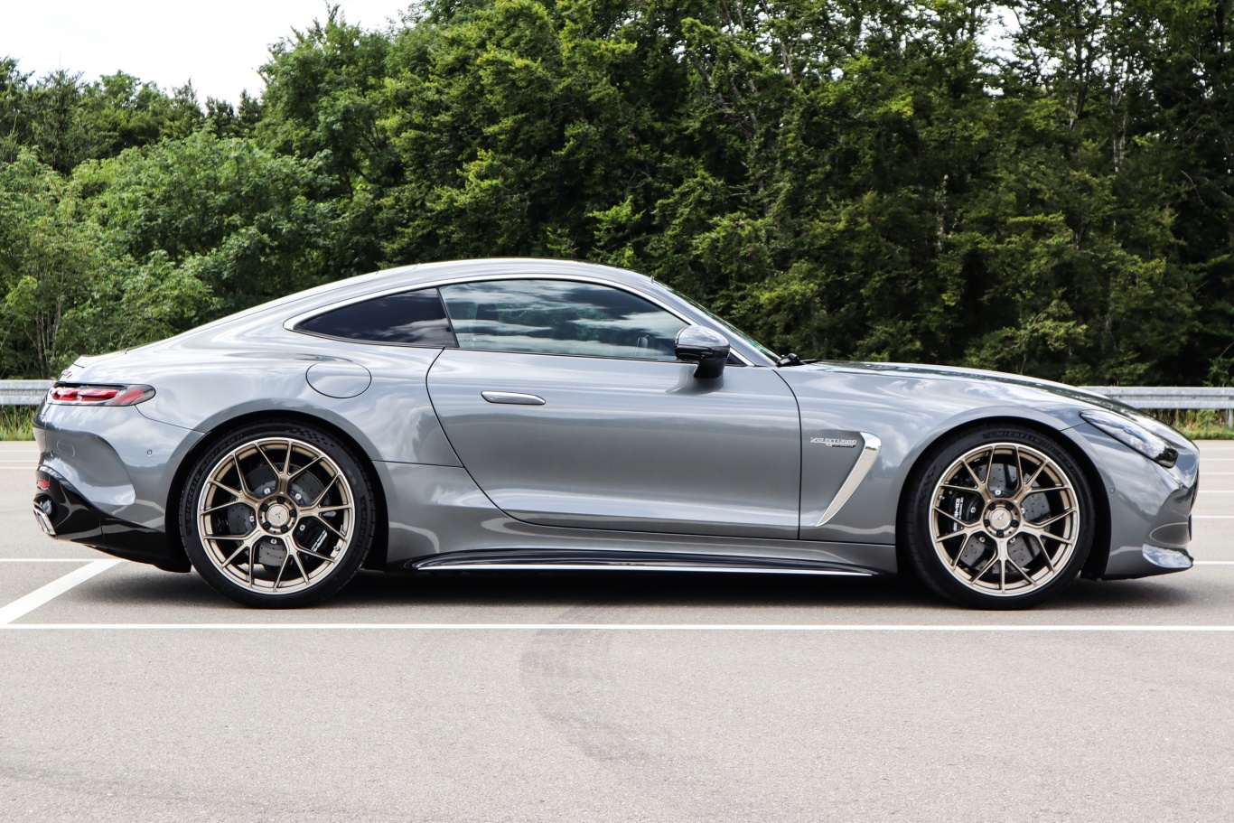 【奔驰GT AMG新能源AMG GT 63 S E Performance正侧车头向右水平图片-汽车图片大全】-易车