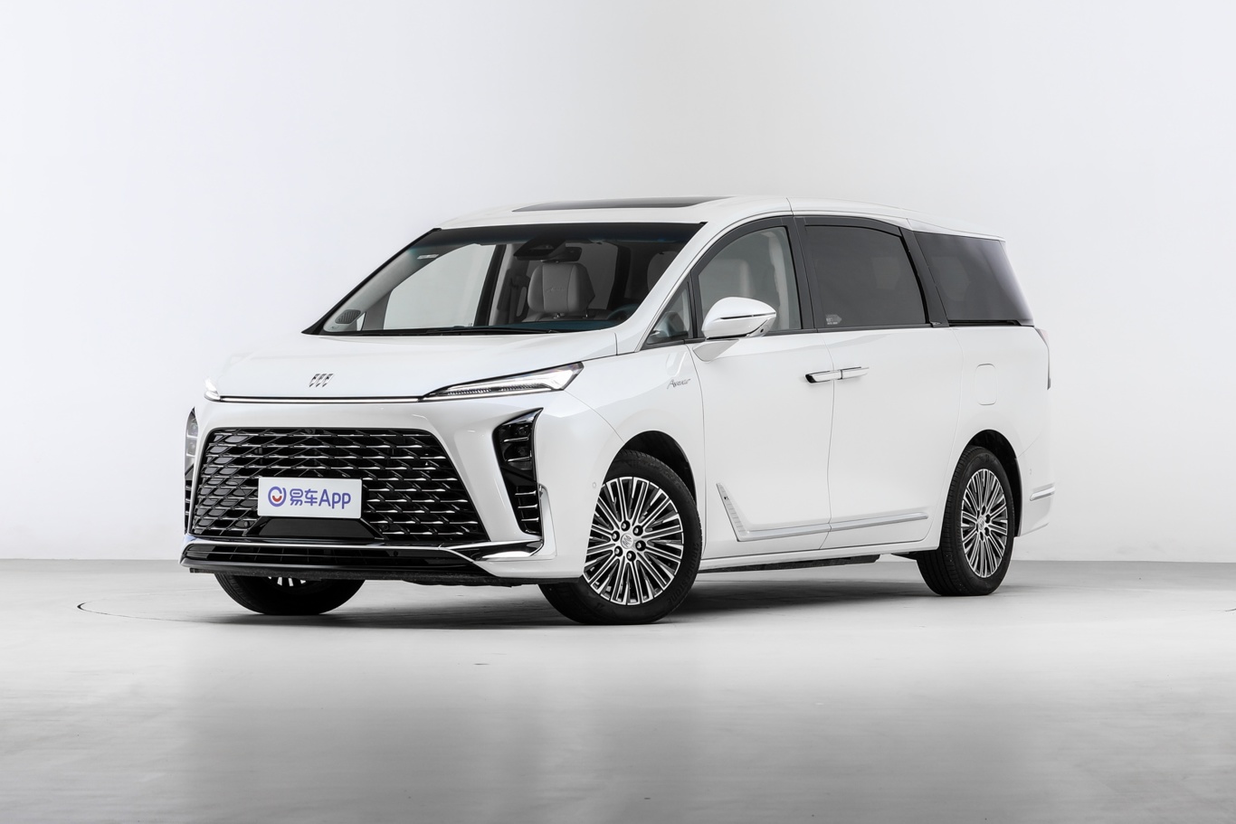 【别克GL8 插电混动陆尊 1.5T 138km 奢享版 7座侧前45度车头向左水平图片-汽车图片大全】-易车