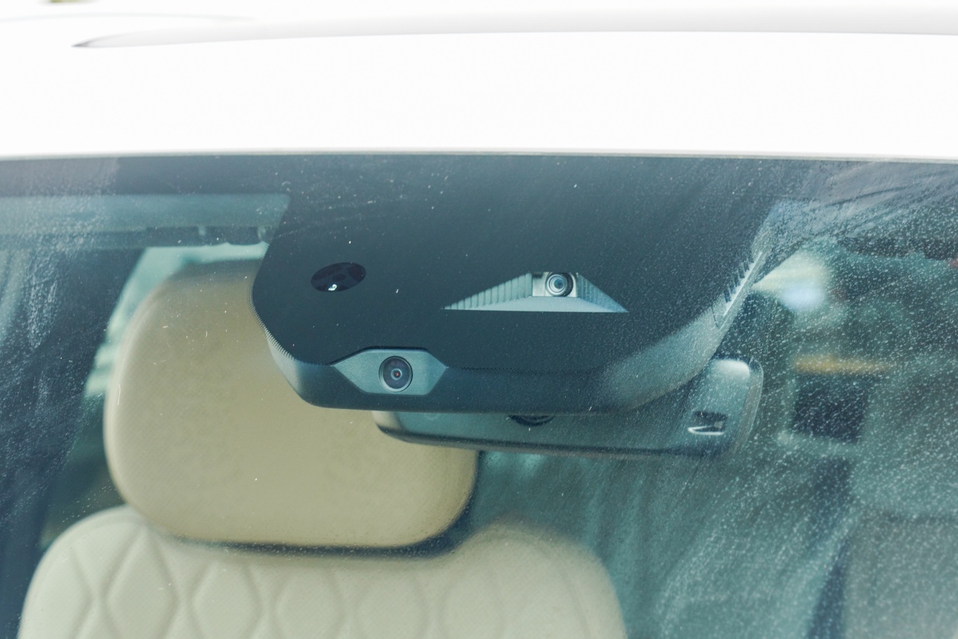 【星越L东方曜 2.0T 自动两驱揽星版外观细节图片-汽车图片大全】-易车