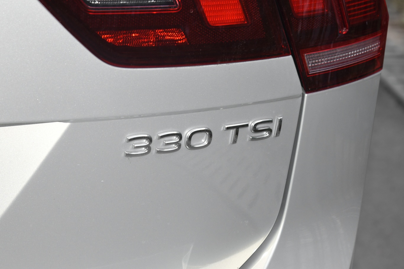【途观L330TSI 两驱R-Line龙耀版 5座外观细节图片-汽车图片大全】-易车