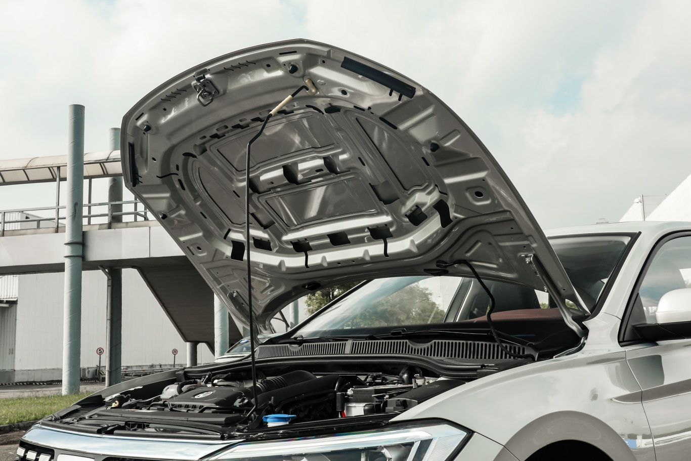 【捷达VA71.4T 先到先得版前舱盖内侧图片-汽车图片大全】-易车