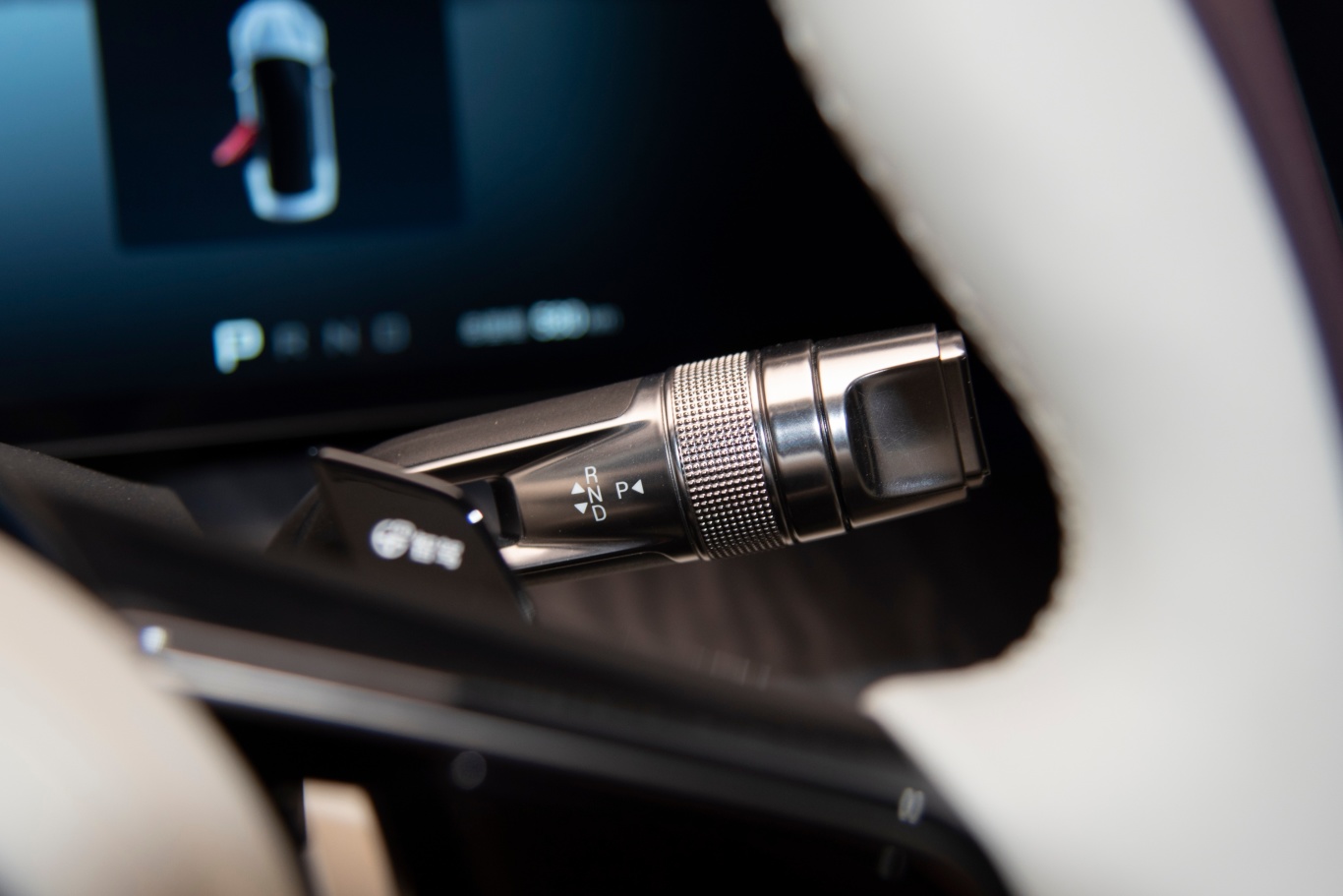 【仰望U7EV 720km 豪华版 5座换挡装置图片-汽车图片大全】-易车