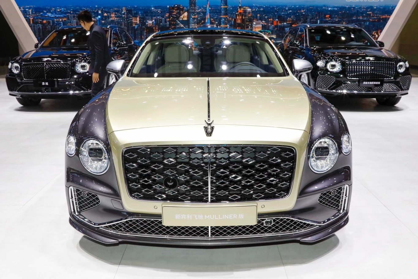 【飞驰4.0T V8 Mulliner外观图片-汽车图片大全】-易车