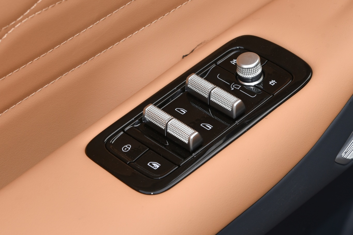 【银河星舰71.5L 120km 探索+版车窗调节整体图片-汽车图片大全】-易车