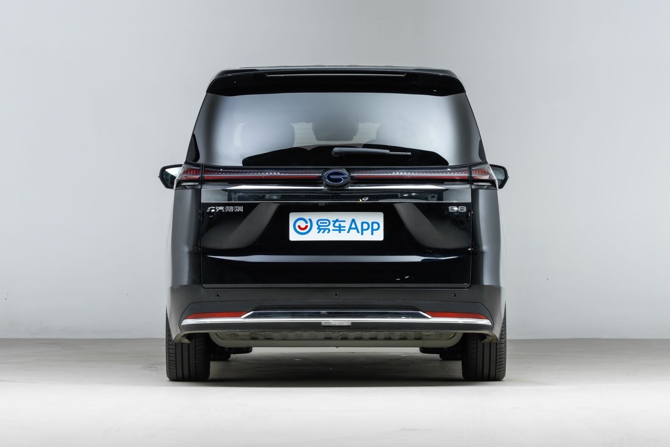 【传祺E8新能源2.0L 150km 龙腾光辉版+正后水平图片-汽车图片大全】-易车