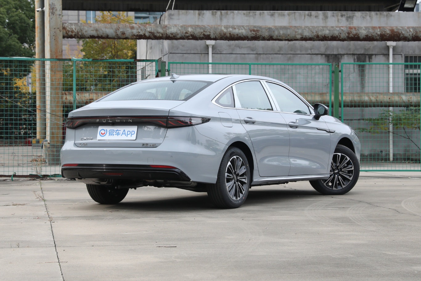 【风云A8L1.5T 145km 舒适型侧后45度车头向右水平图片-汽车图片大全】-易车