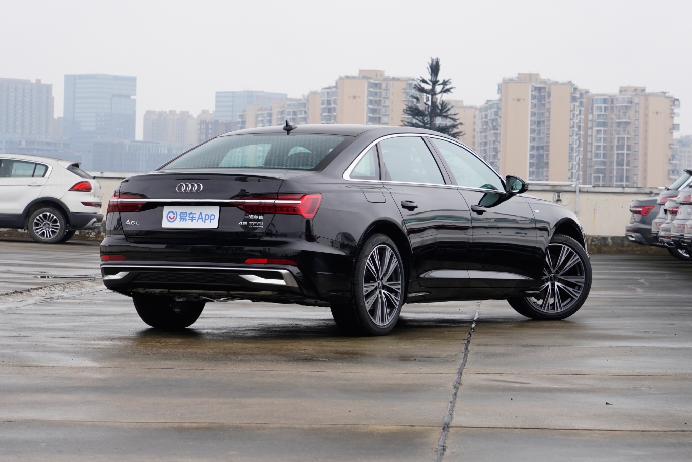 【奥迪A6L45 TFSI quattro 臻选动感型侧后45度车头向右水平图片-汽车图片大全】-易车