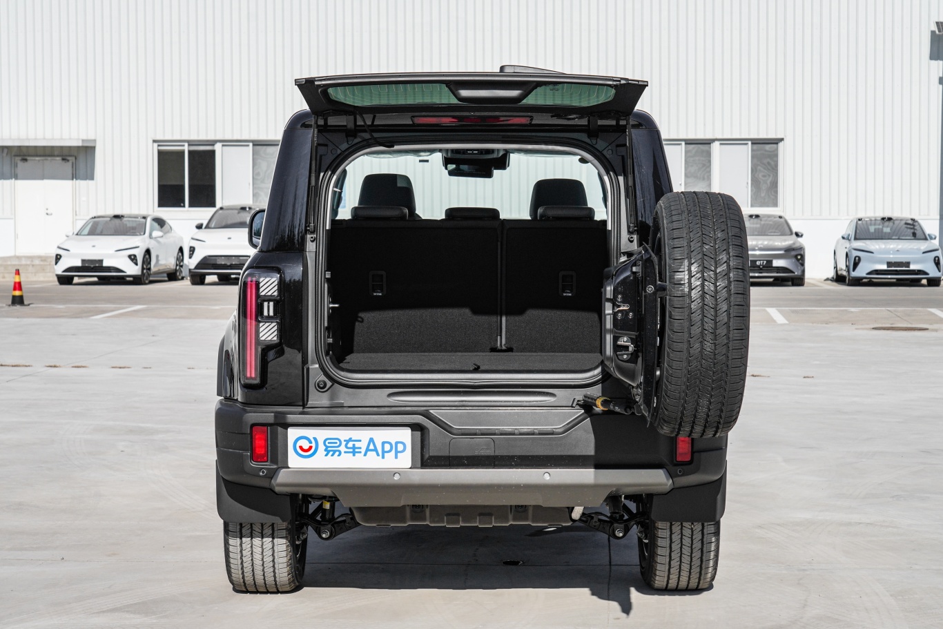 【北京越野BJ40增程1.5T 152km 进阶版后备厢图片-汽车图片大全】-易车