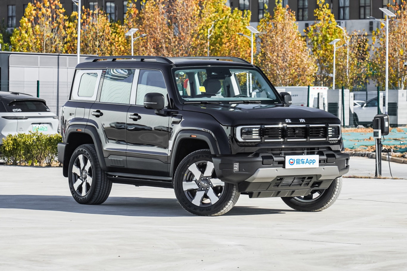 【北京越野BJ40增程1.5T 152km 进阶版侧前45度车头向右水平图片-汽车图片大全】-易车