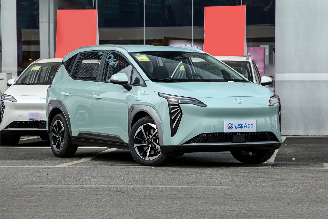 【AION YPlus 510km 510 乐享版 58.9kWh磷酸铁锂侧前45度车头向右水平图片-汽车图片大全】-易车