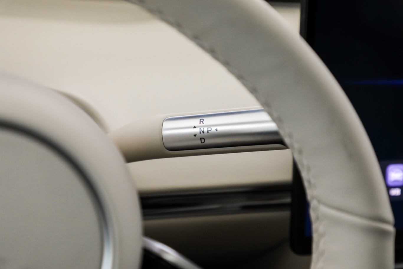 【智界R7增程版 251km 后驱Max换挡装置图片-汽车图片大全】-易车