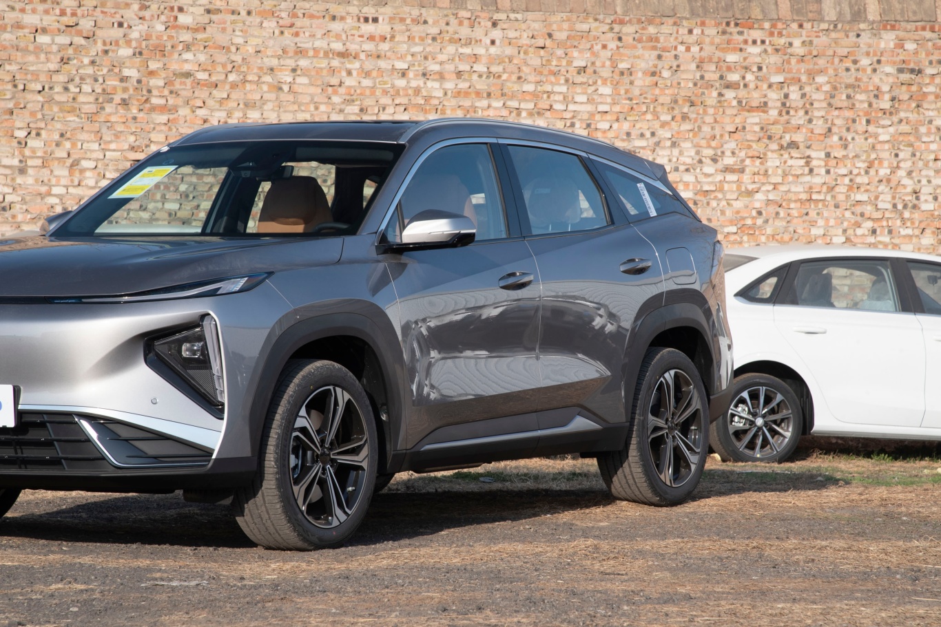 【银河L7EM-i 1.5L 115km 探索版外观细节图片-汽车图片大全】-易车