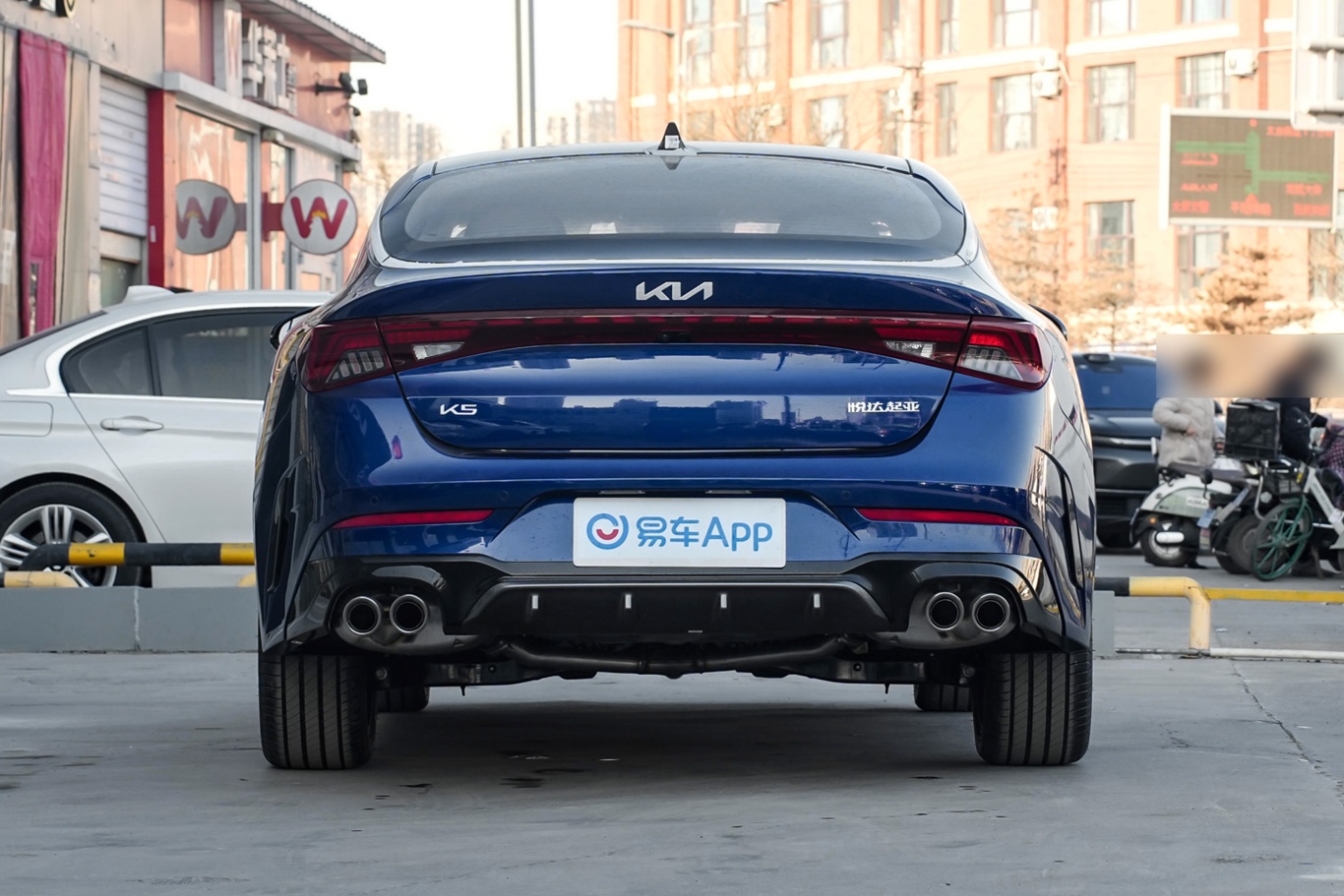 【起亚K52.0T 旗舰版正后水平图片-汽车图片大全】-易车