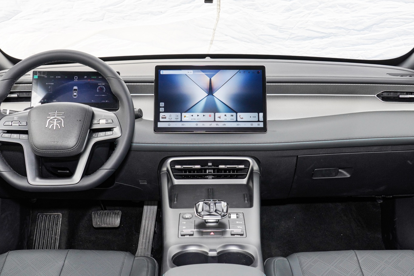 【秦PLUS新能源EV 智驾版 420km 领先型中控台整体图片-汽车图片大全】-易车