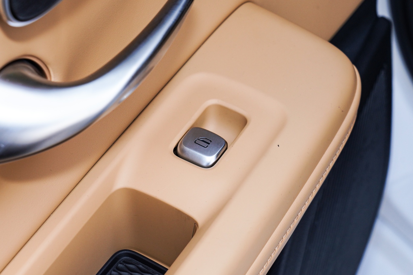 【艾瑞泽8 PRO1.6T 舒适型后车窗调节图片-汽车图片大全】-易车