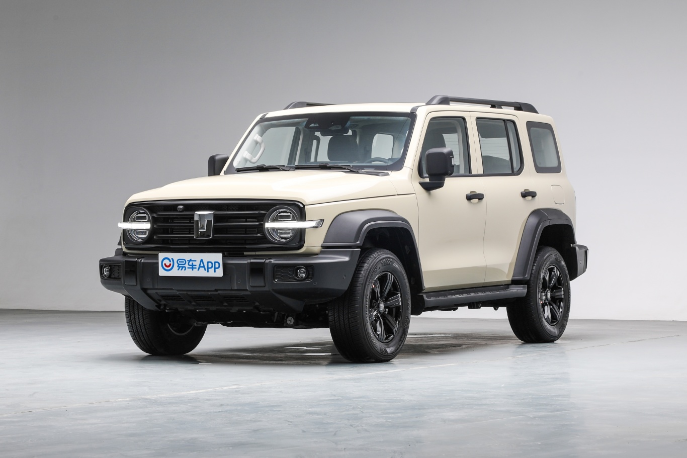 【坦克3002.0T 征服者 汽油侧前45度车头向左水平图片-汽车图片大全】-易车