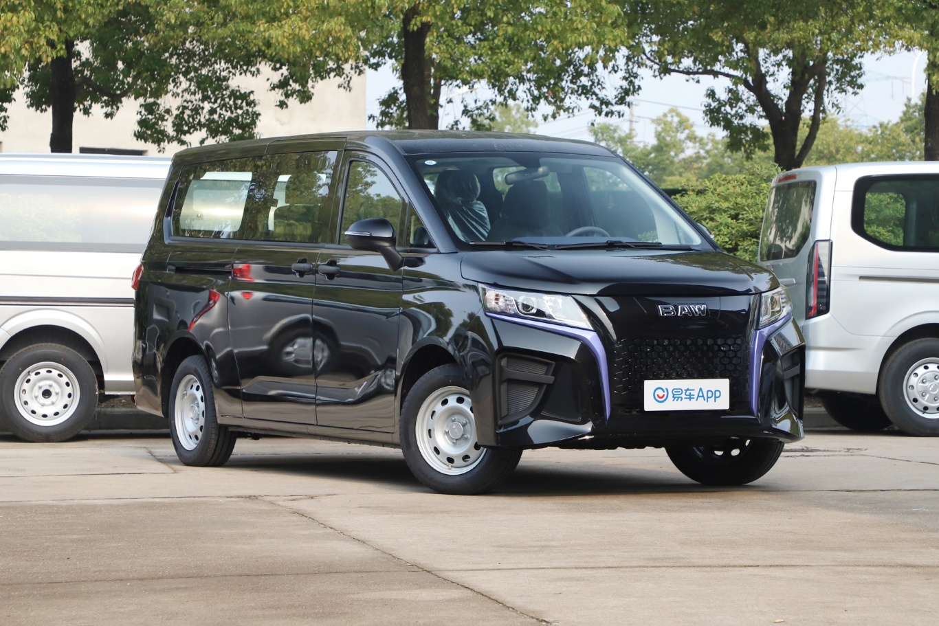 【锐胜王牌M7新能源270km 创业版 6座侧前45度车头向右水平图片-汽车图片大全】-易车