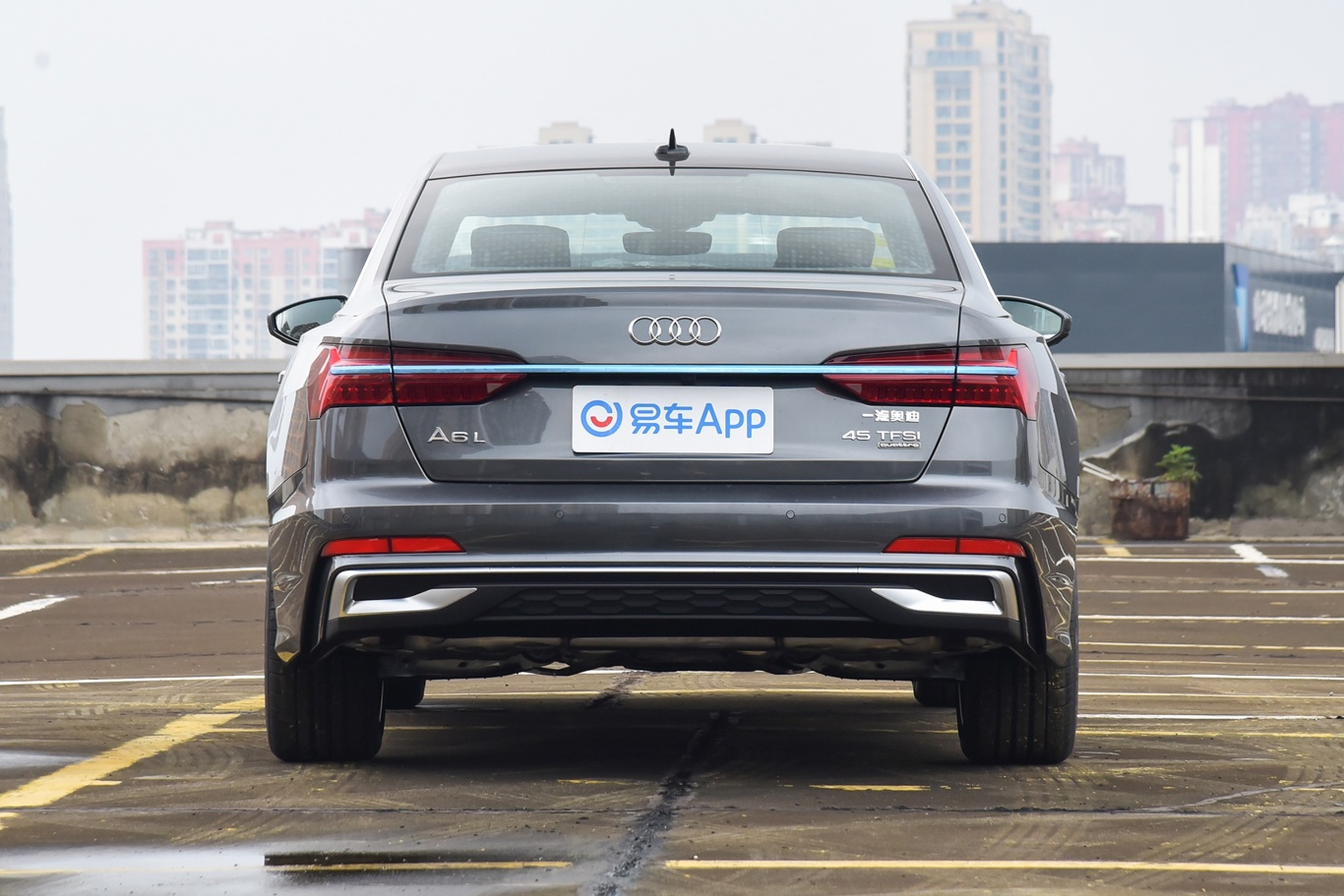 【奥迪A6L改款 45 TFSI quattro 臻选动感型正后水平图片-汽车图片大全】-易车