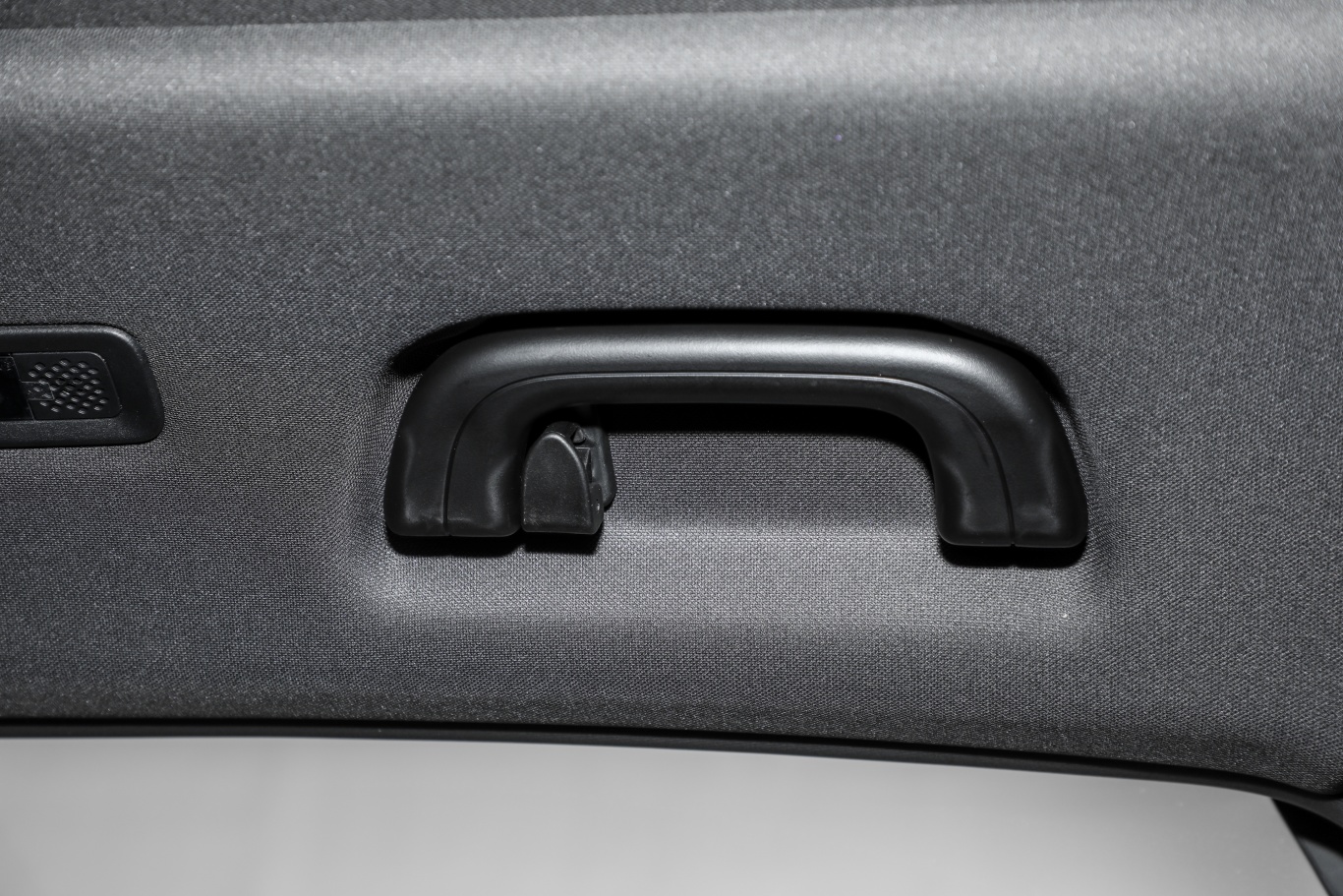 【银河L7EM-i 1.5L 115km 探索＋版后排功能图片-汽车图片大全】-易车