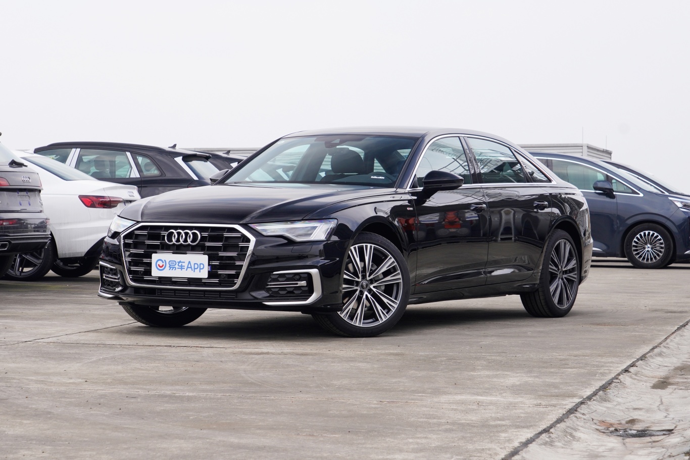 【奥迪A6L改款 40 TFSI 豪华动感型侧前45度车头向左水平图片-汽车图片大全】-易车