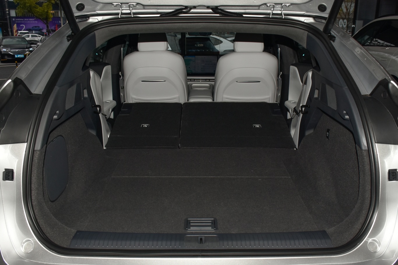 【小鹏G6625 后驱长续航Max旗舰版两排全部放倒图片-汽车图片大全】-易车