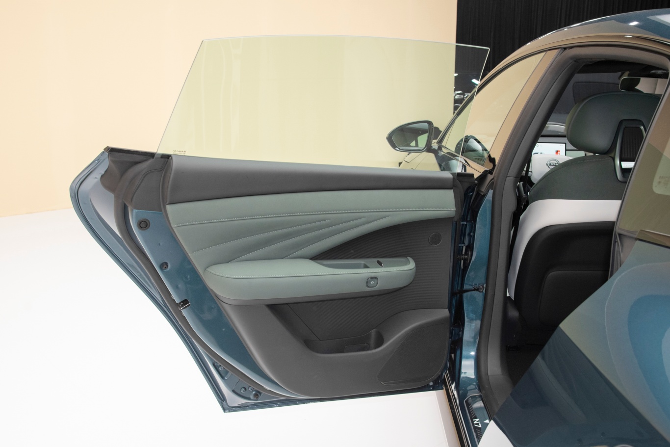 【日产N7625km 625 Max驾驶员侧后车门图片-汽车图片大全】-易车