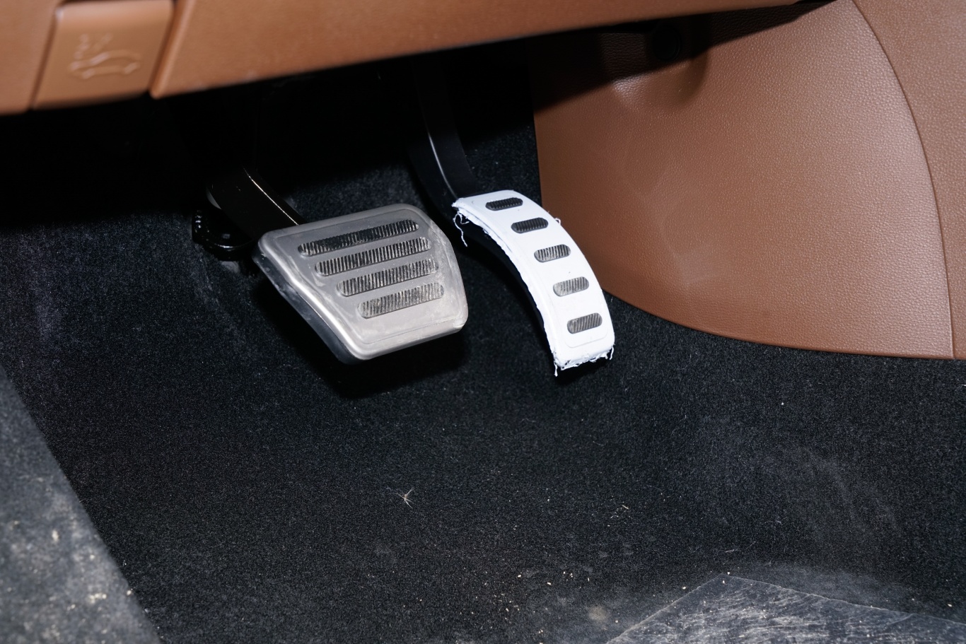 【艾瑞泽82.0T 双离合劲脚踏板图片-汽车图片大全】-易车