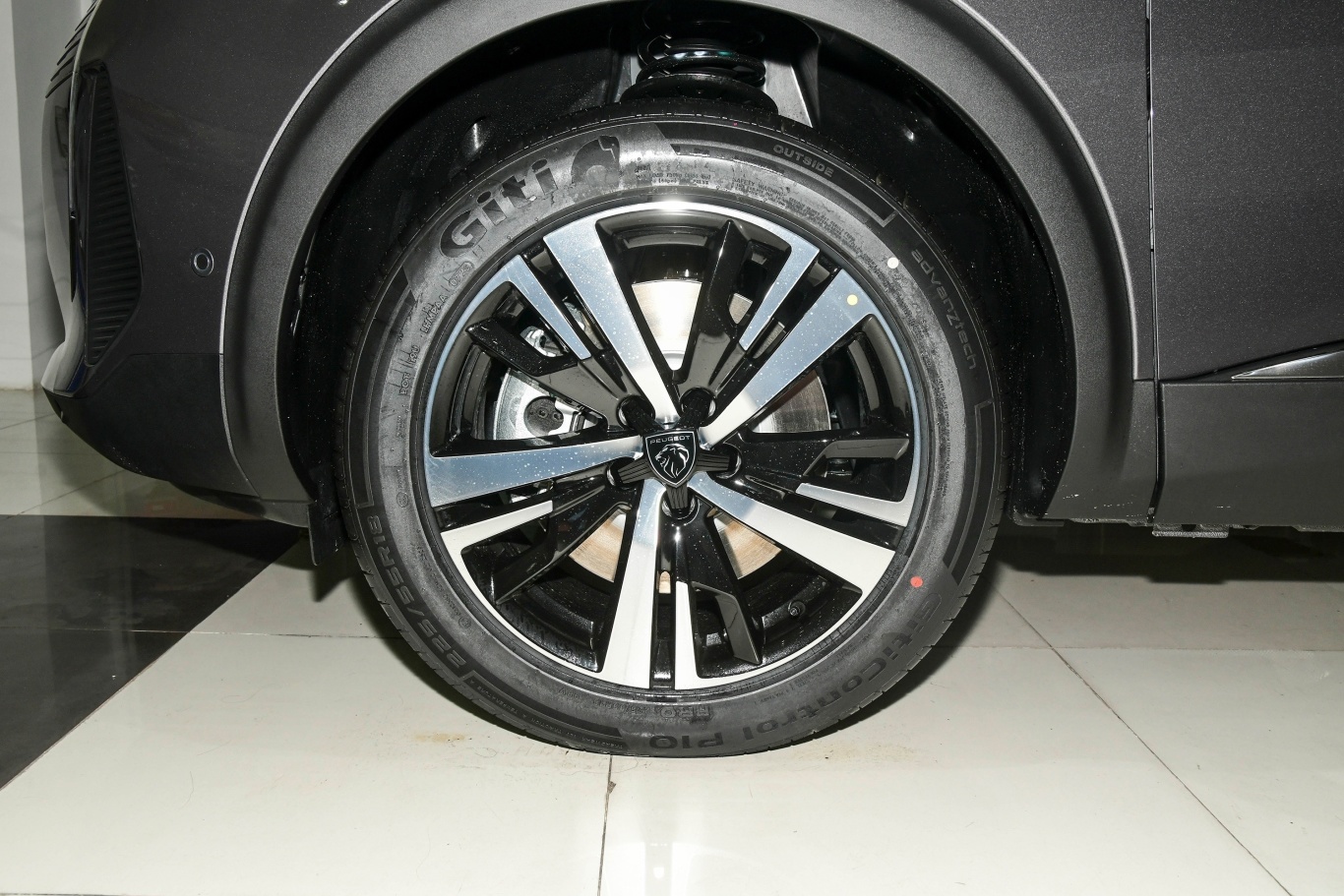 【标致5008400THP 旗舰版前轮毂造型图片-汽车图片大全】-易车