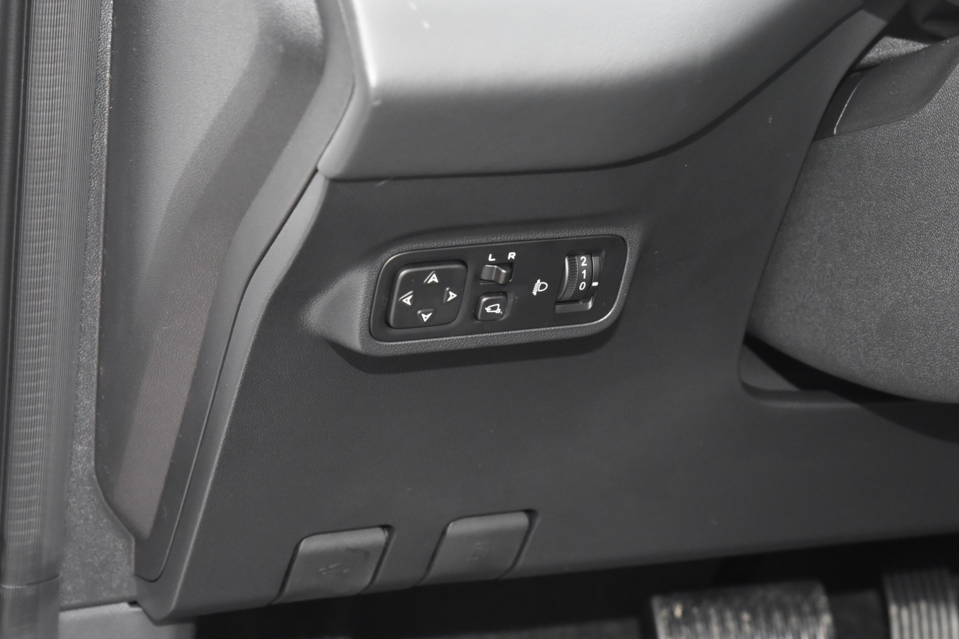 【逸动新蓝鲸 1.5T 双离合500Bar旗舰型主驾驶位图片-汽车图片大全】-易车