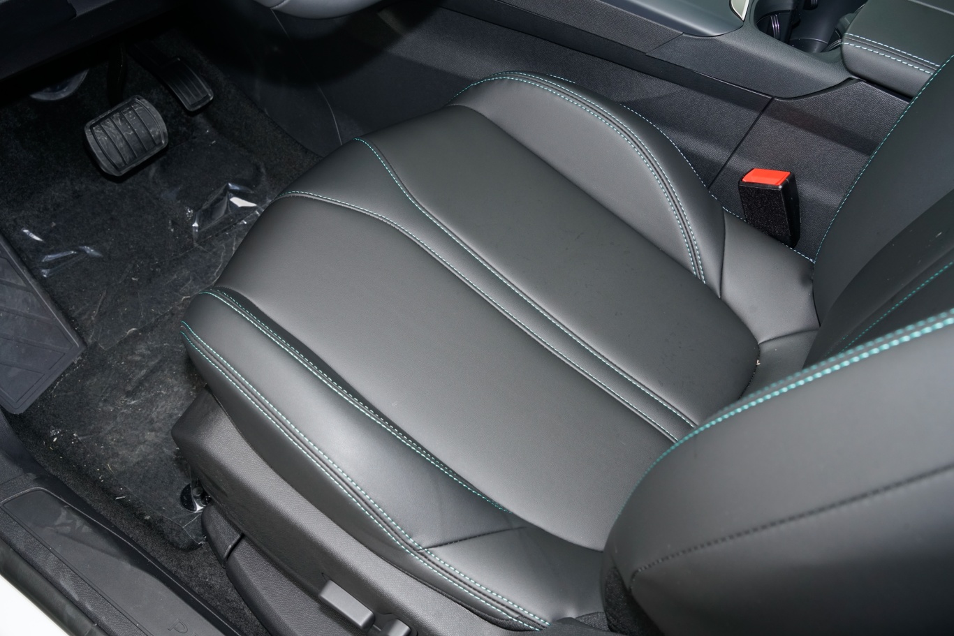 【标致5008400THP 豪华版主驾驶位图片-汽车图片大全】-易车