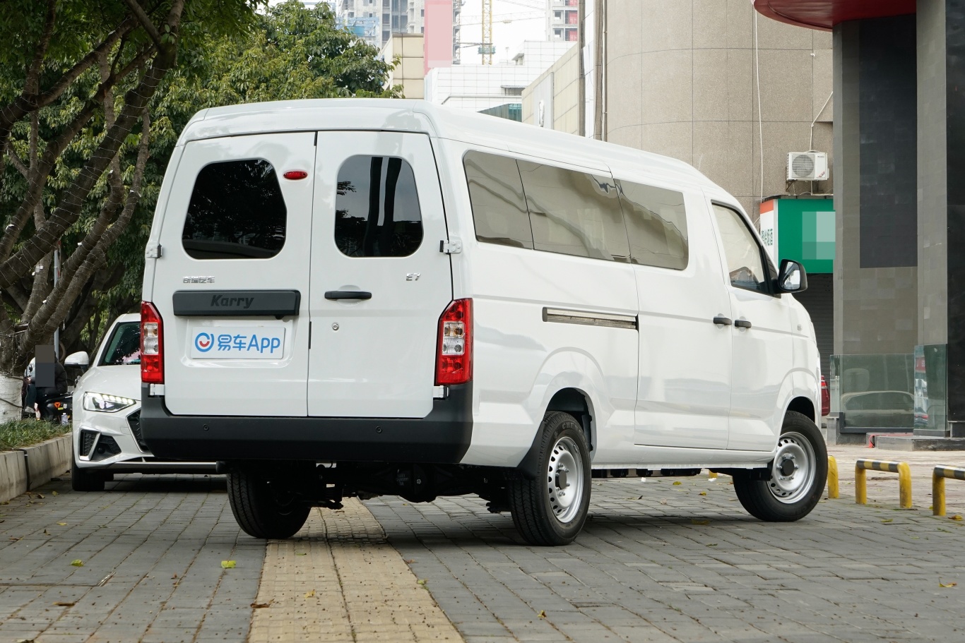 【江豚E7客运版 268km 创业版 6座侧后45度车头向右水平图片-汽车图片大全】-易车