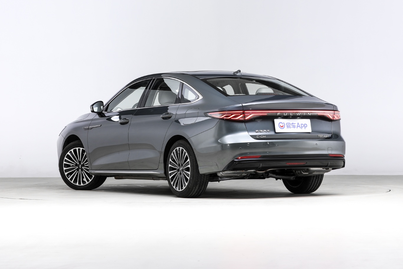 【风云A8L1.5T 145km 豪华型侧后45度车头向左水平图片-汽车图片大全】-易车