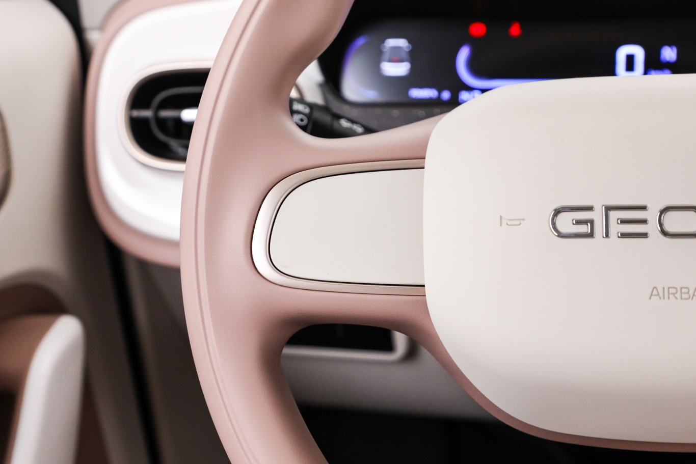 【熊猫熊猫mini 210km 元气熊左侧方向盘功能按键图片-汽车图片大全】-易车