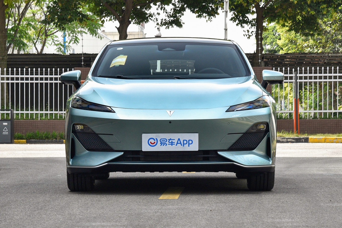 【深蓝SL03改款 纯电版 530km 精英型正前水平图片-汽车图片大全】-易车