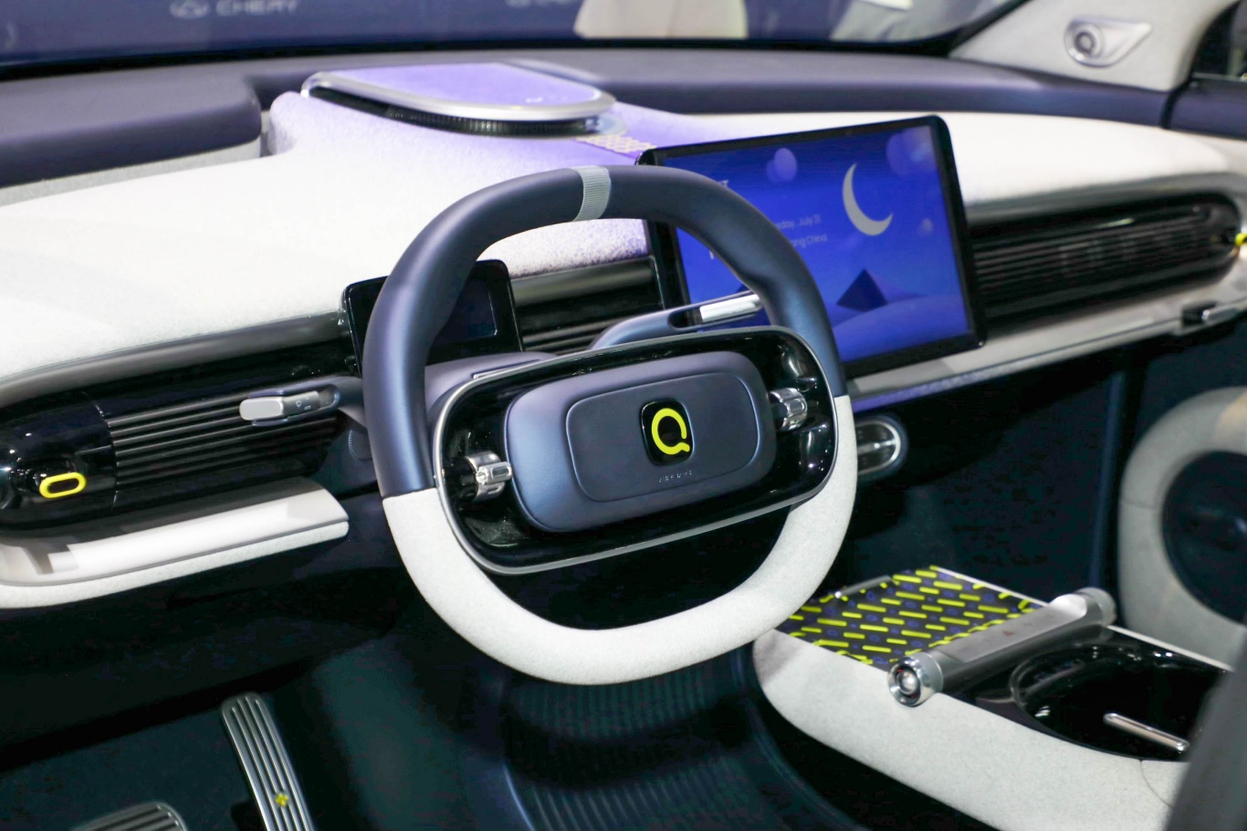 【奇瑞QQ5标准版前排图片-汽车图片大全】-易车