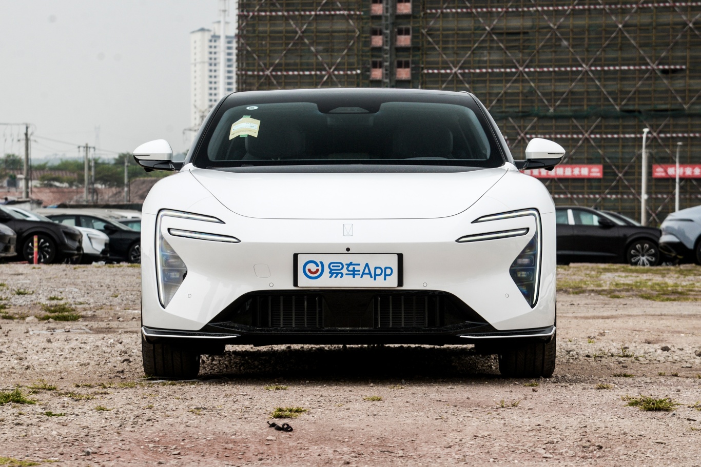 【阿维塔06纯电版 650km 后驱Pro正前水平图片-汽车图片大全】-易车