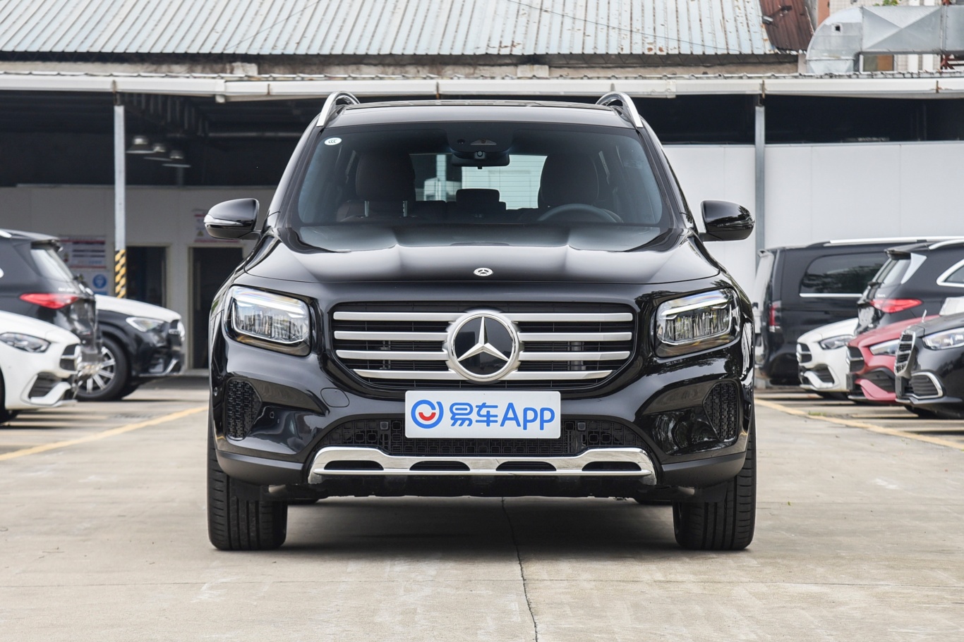 【奔驰GLB改款 GLB 220 时尚型 7座正前水平图片-汽车图片大全】-易车