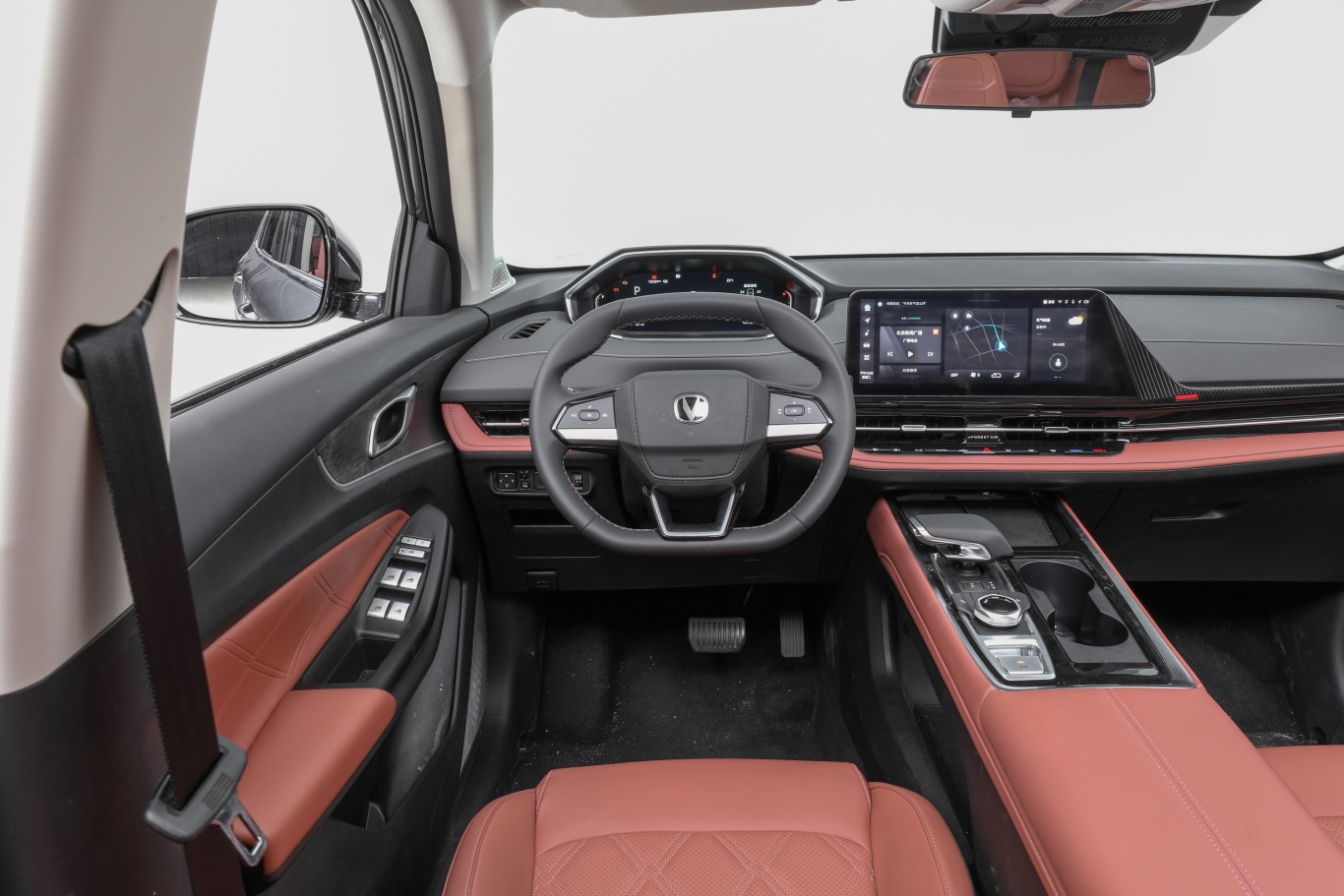 【长安CS55PLUS新蓝鲸 1.5T 500Bar尊贵型驾驶位区域图片-汽车图片大全】-易车