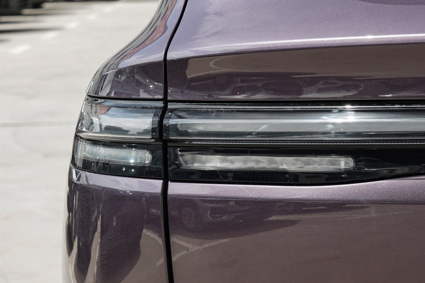 【零跑C10纯电版 605km 605悦享版外观灯组图片-汽车图片大全】-易车