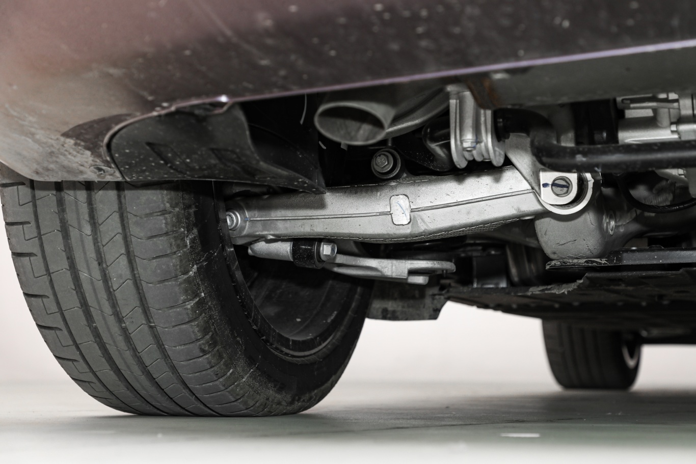 【问界M5增程版 230km Ultra 四驱版动力底盘图片-汽车图片大全】-易车