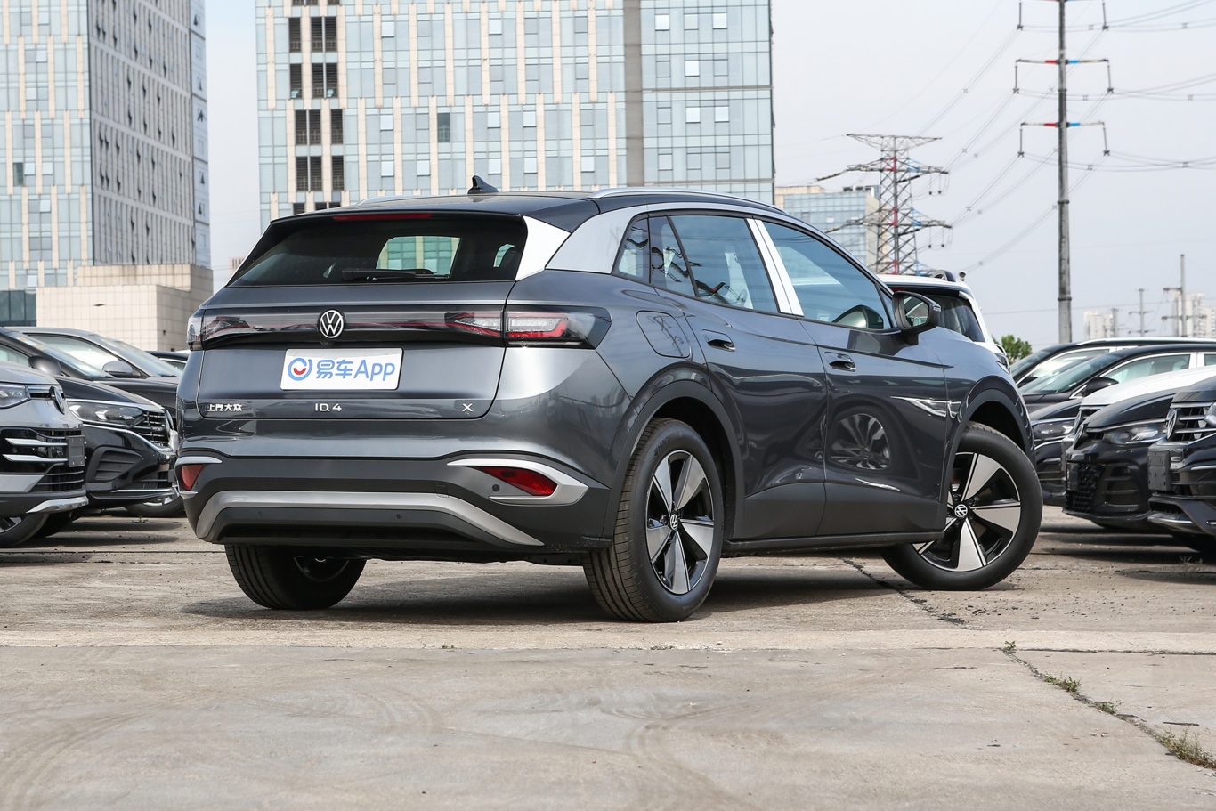 【ID.4 X聪明款 425km 出众版侧后45度车头向右水平图片-汽车图片大全】-易车