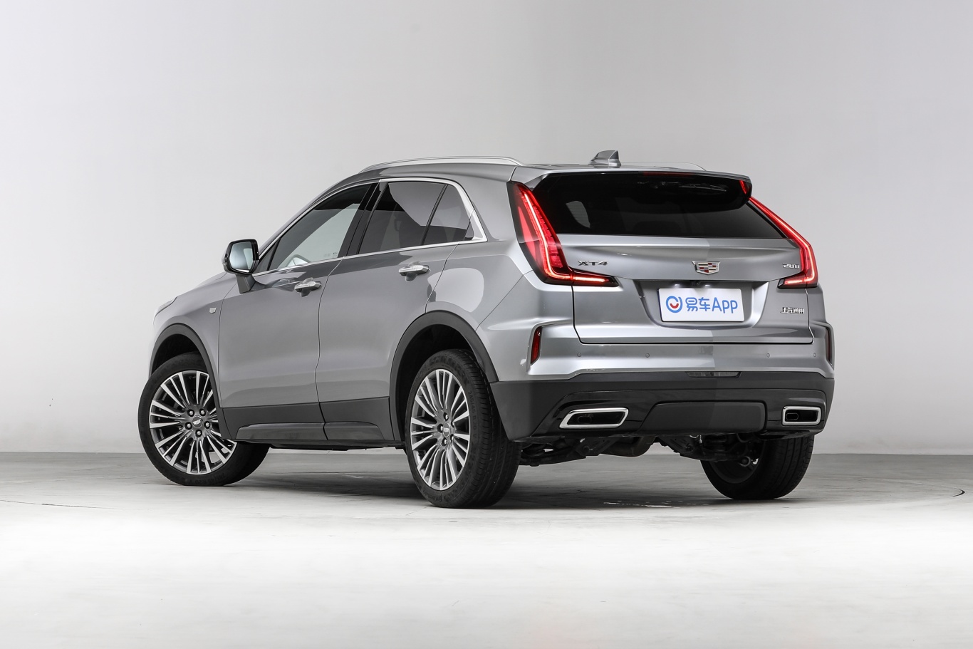 【凯迪拉克XT4改款 28T 两驱尊贵型侧后45度车头向左水平图片-汽车图片大全】-易车
