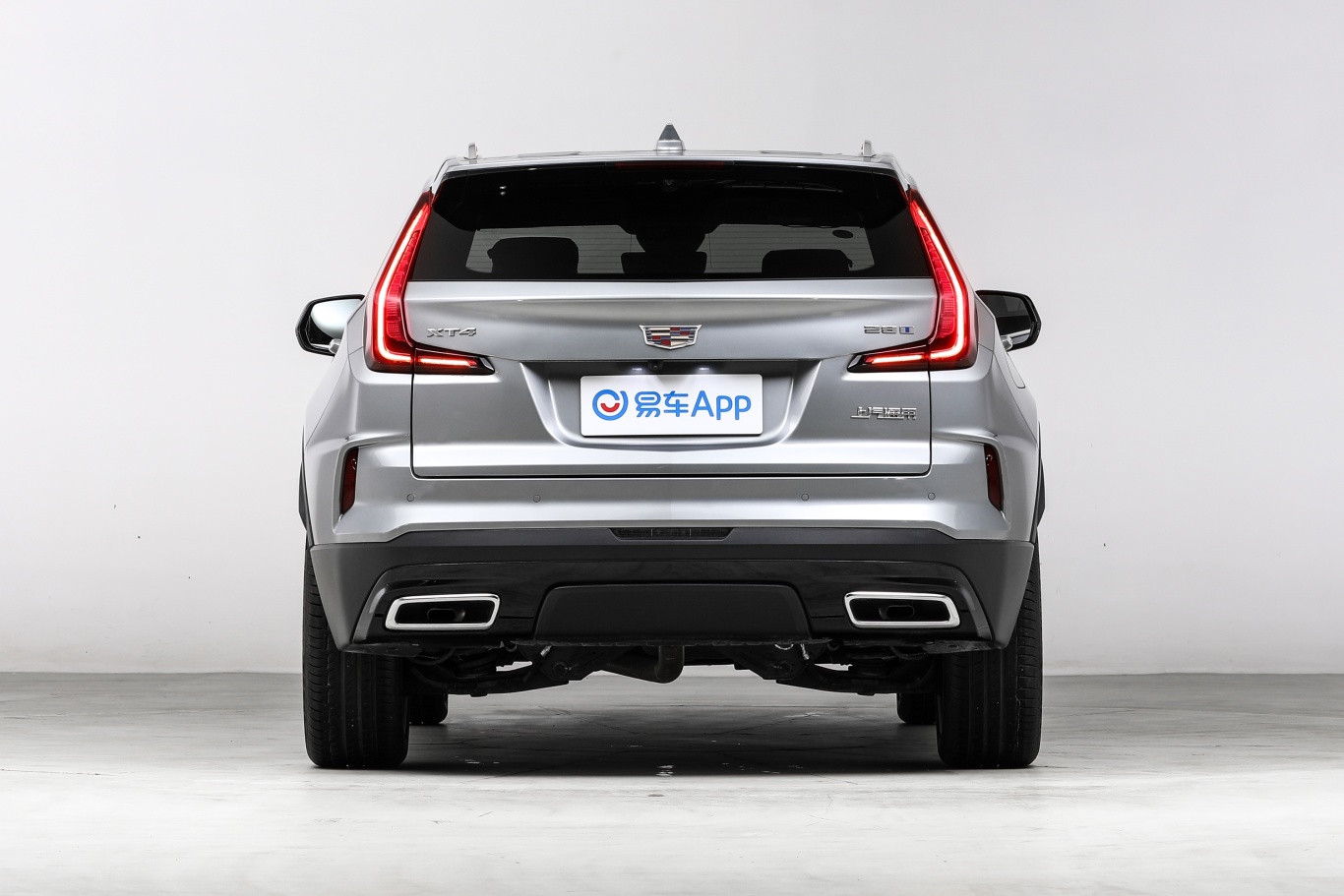 【凯迪拉克XT4改款 28T 两驱尊贵型正后水平图片-汽车图片大全】-易车