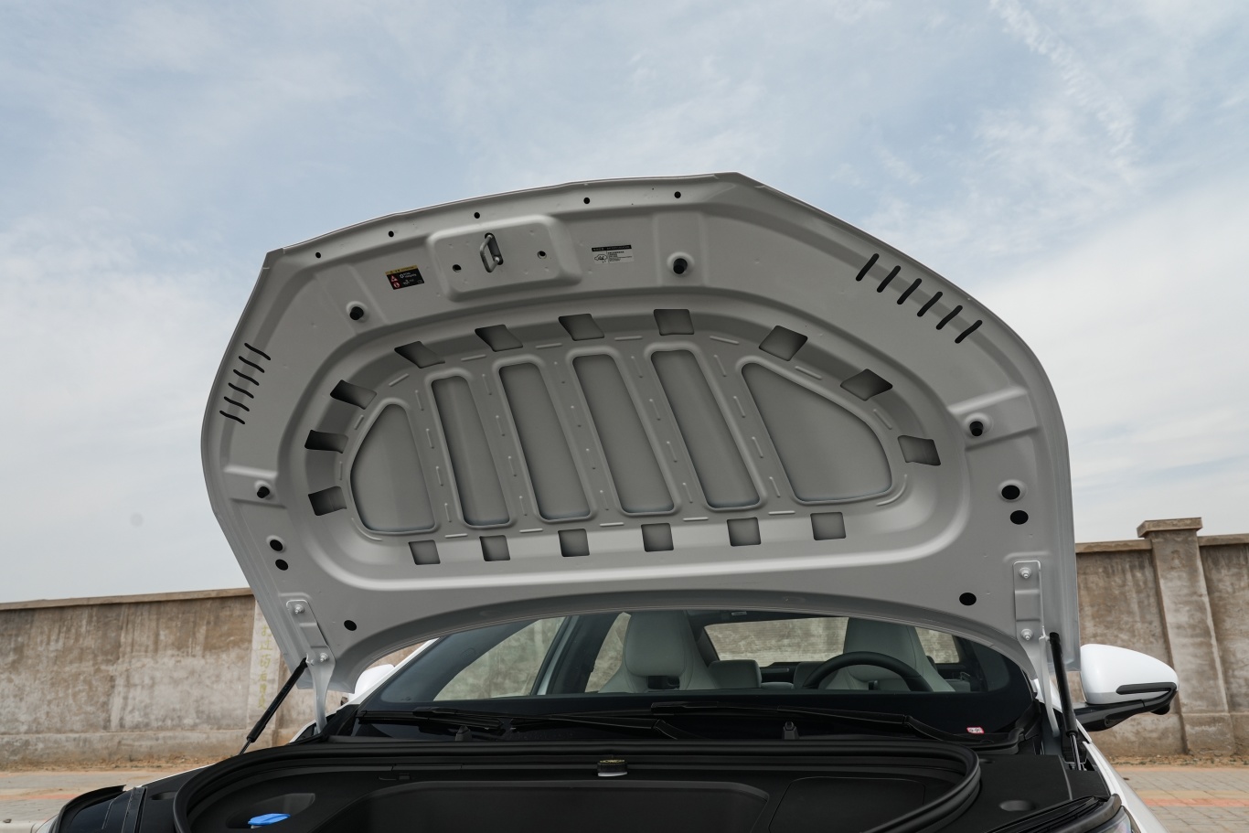 【海豹06EV 545km 尊享型前舱盖内侧图片-汽车图片大全】-易车