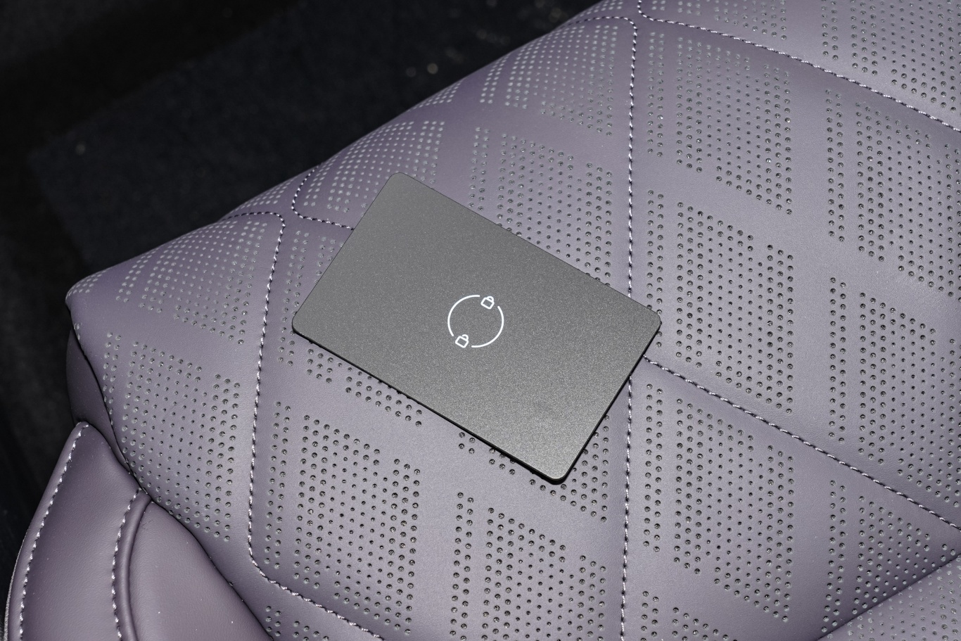 【零跑C16纯电版 630km 激光雷达智尊版 5座主驾驶位图片-汽车图片大全】-易车