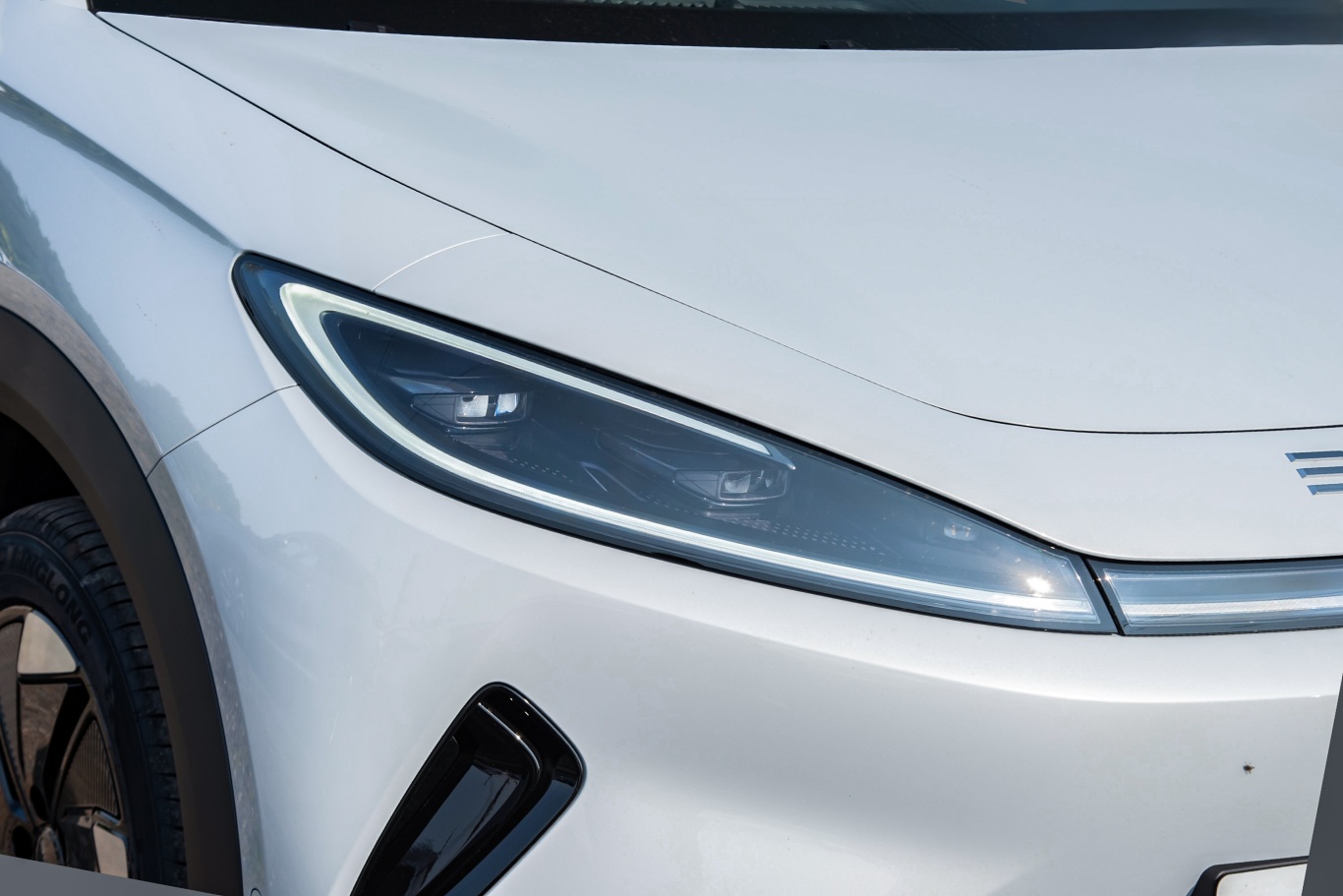 【海狮05EV520km 旗舰智航版大灯侧45度俯拍图片-汽车图片大全】-易车