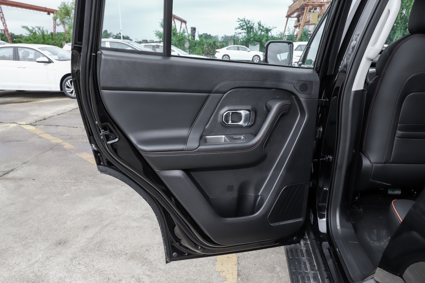 【山海T11.5T 226km 前驱穿越版后排功能图片-汽车图片大全】-易车