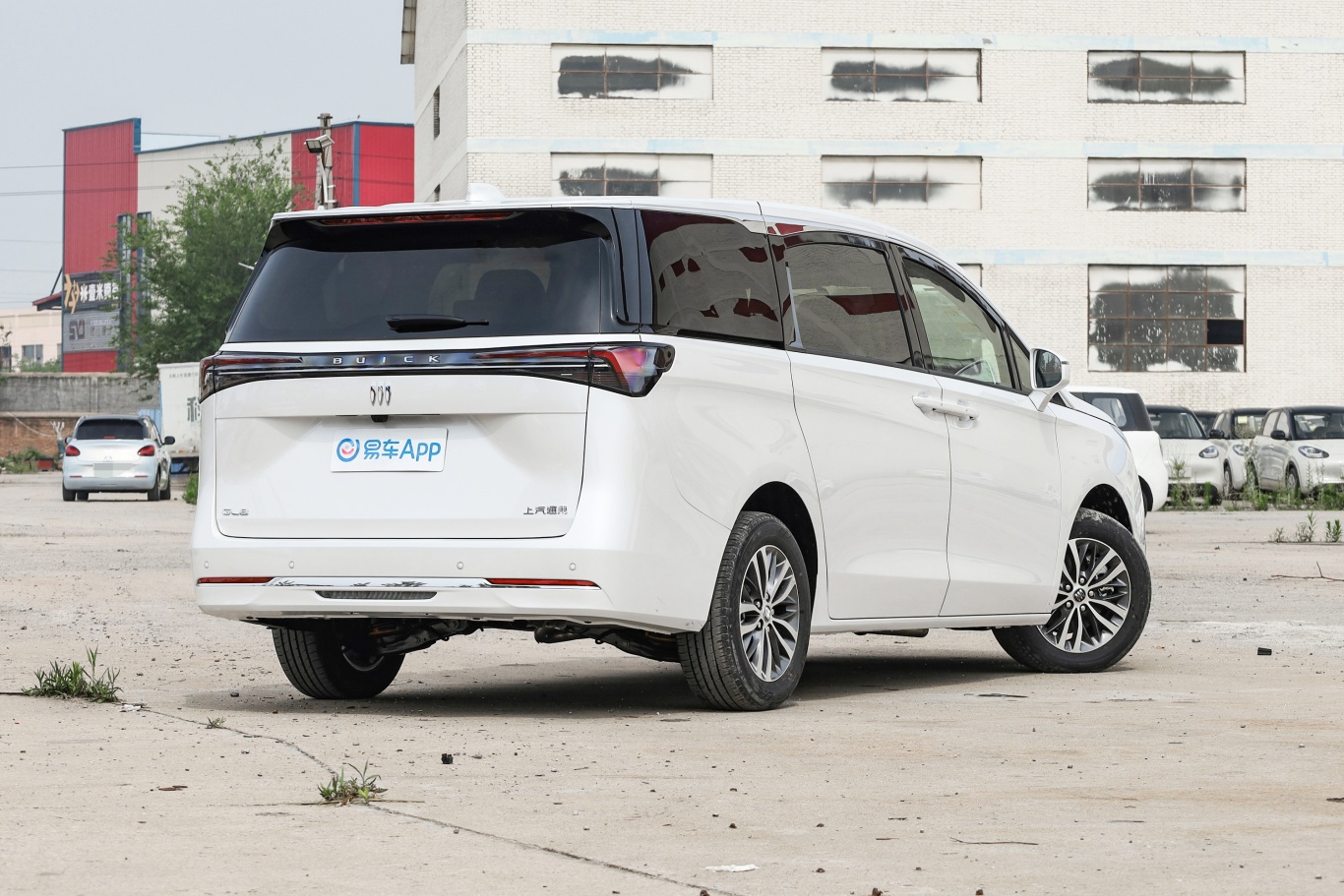 【别克GL8陆上公务舱 2.0T 先享版侧后45度车头向右水平图片-汽车图片大全】-易车