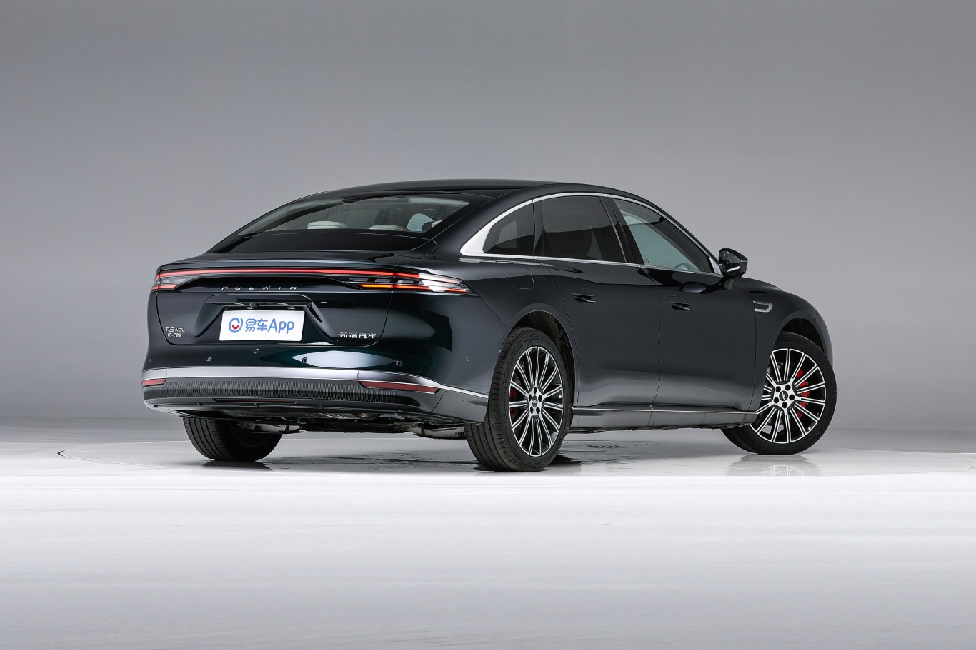 【风云A9L1.5T 四驱高能巅峰版侧后45度车头向右水平图片-汽车图片大全】-易车